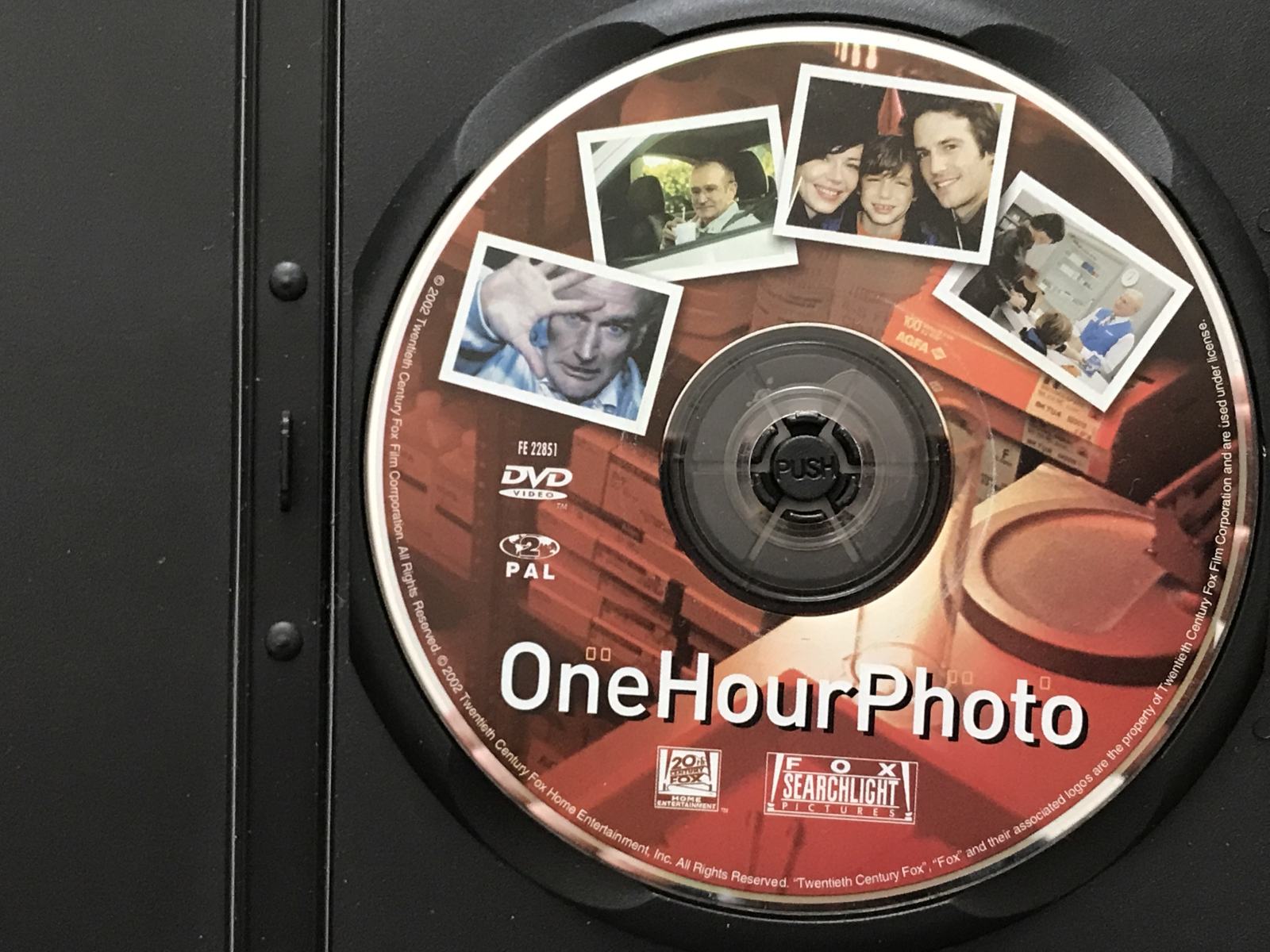 Robin Williams DVD Zabranjene fotografije = One Hour Photo (2002.)