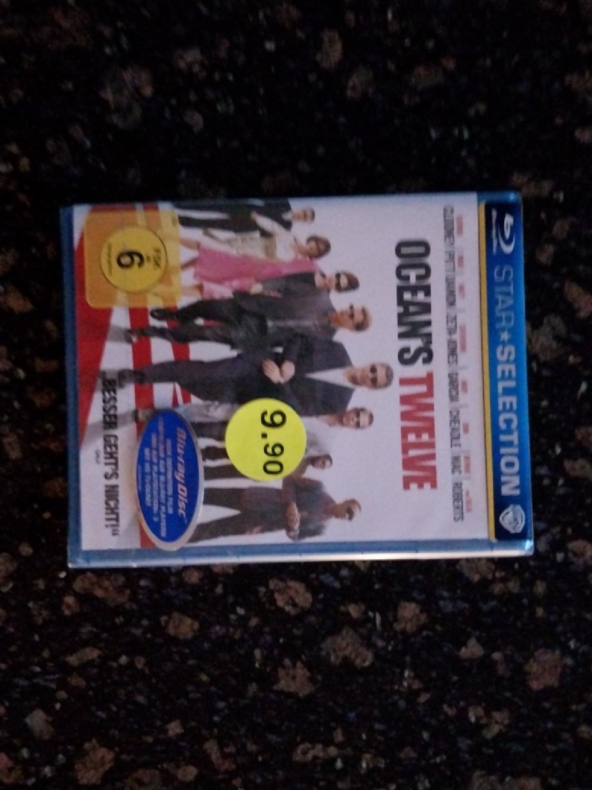 OCEANS TWELVE Blu-ray Disc