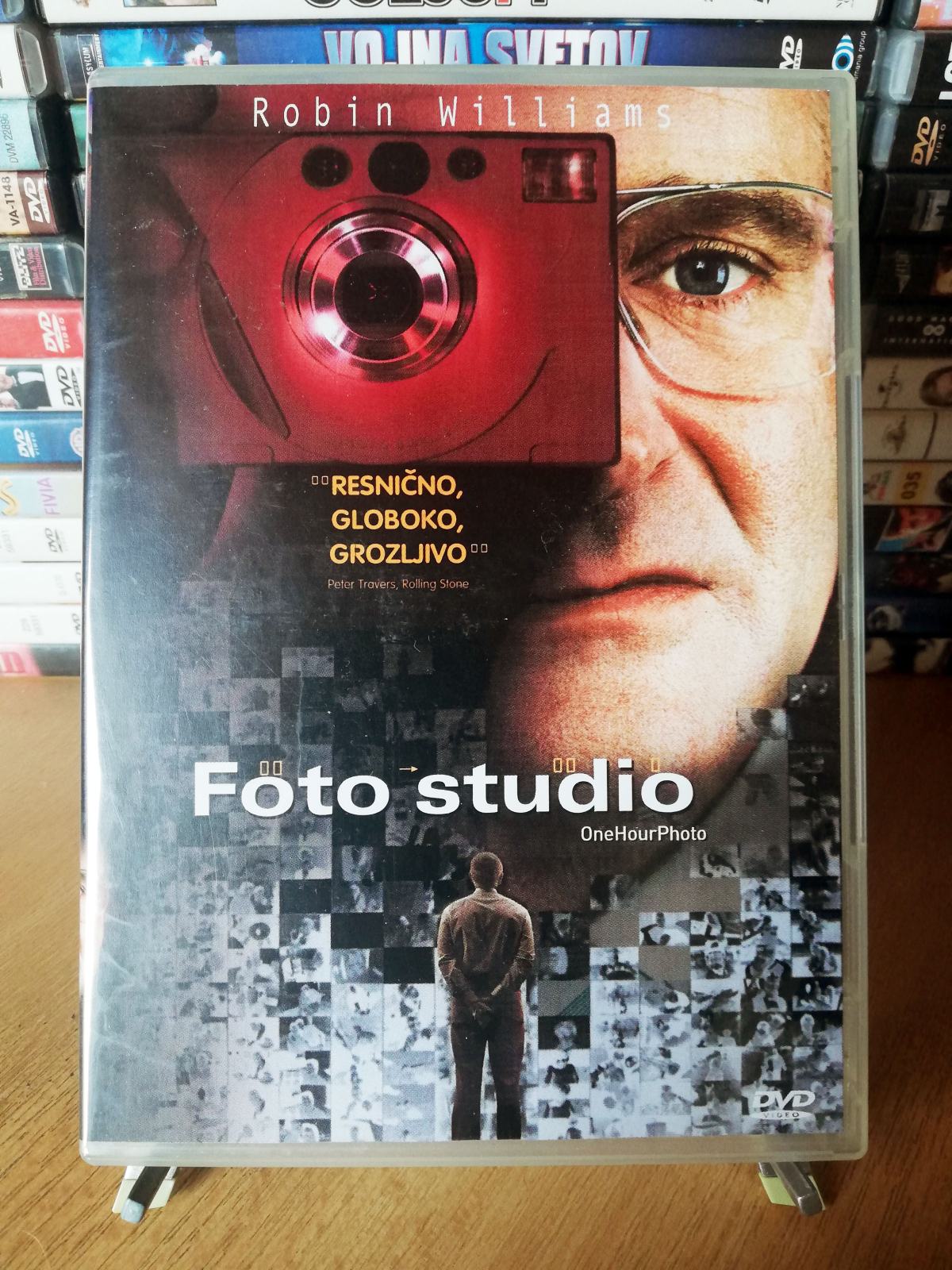 One Hour Photo (2002) Hrvatski titlovi / Robin Williams kao psihopat