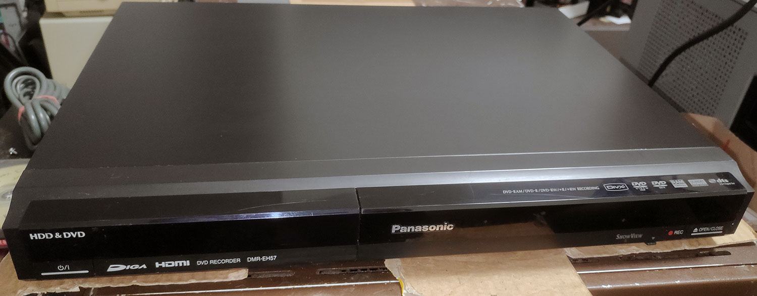 DVD rekorder s hard diskom PANASONIC DMR-EH57 DVD ROM HDMI
