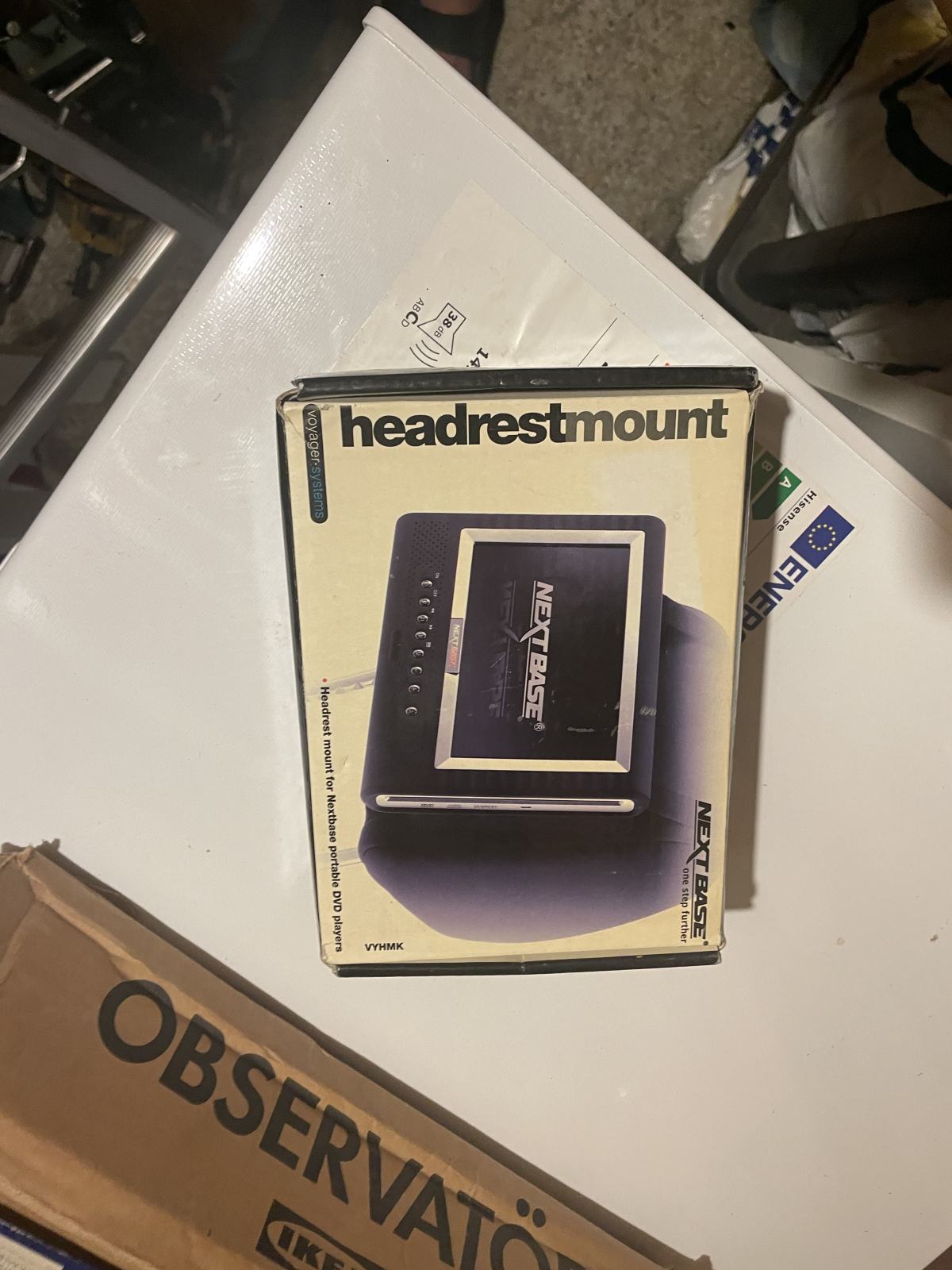 Nosač za DVD u vozilu