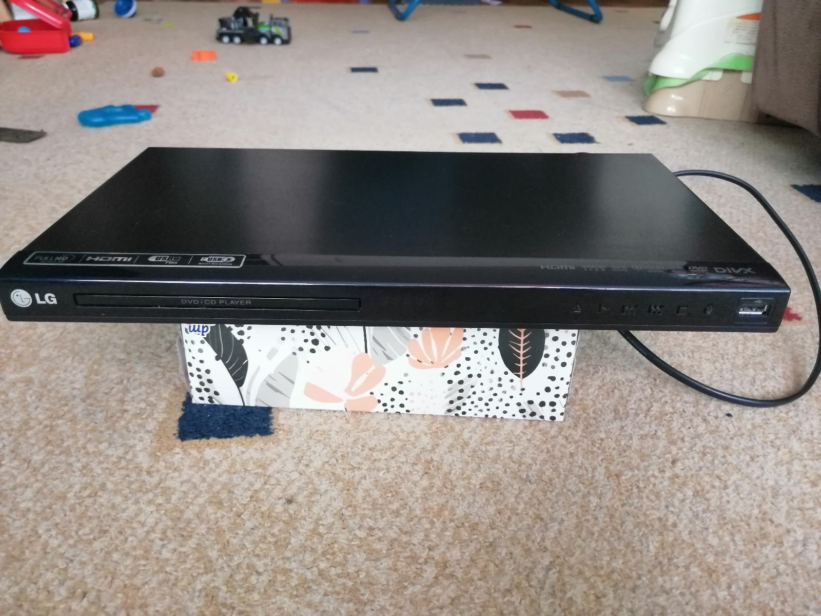 Prodajem stari LG dvd player
