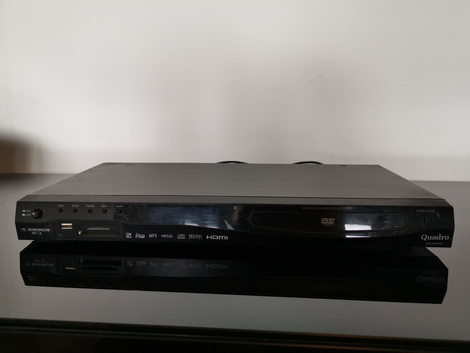 Quadro 933 DVD player