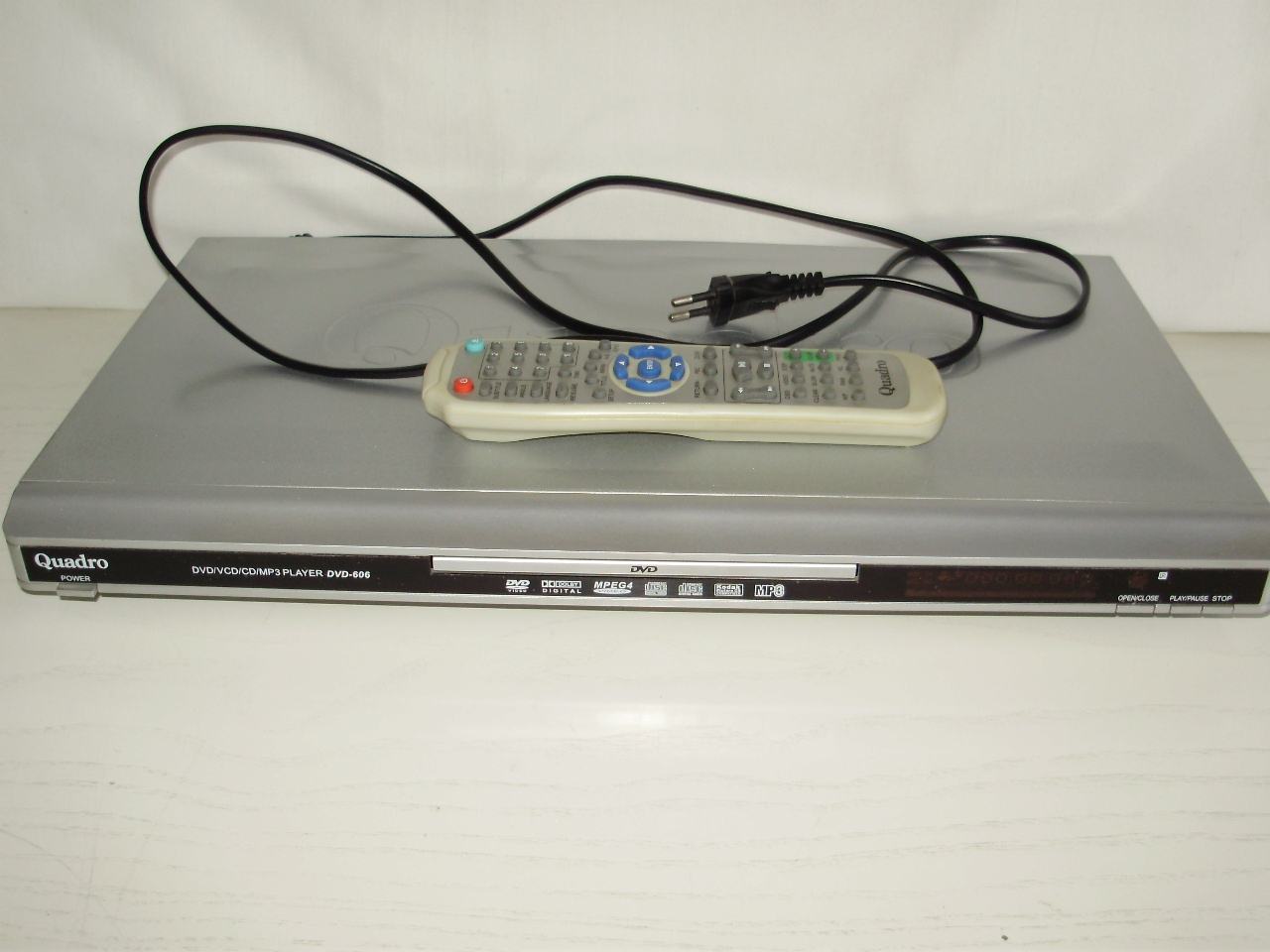 Quadro DVD-606 DVD Player