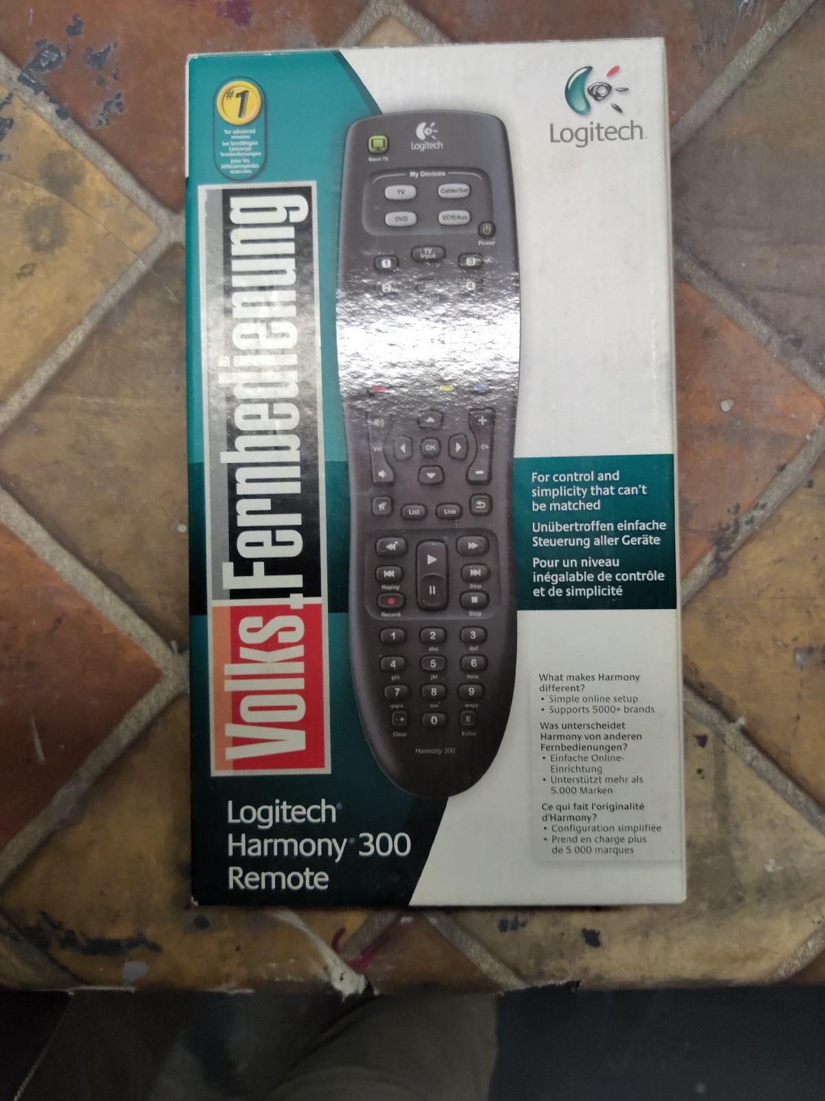 Univerzalni daljinski Logitech Harmony 300 Remote