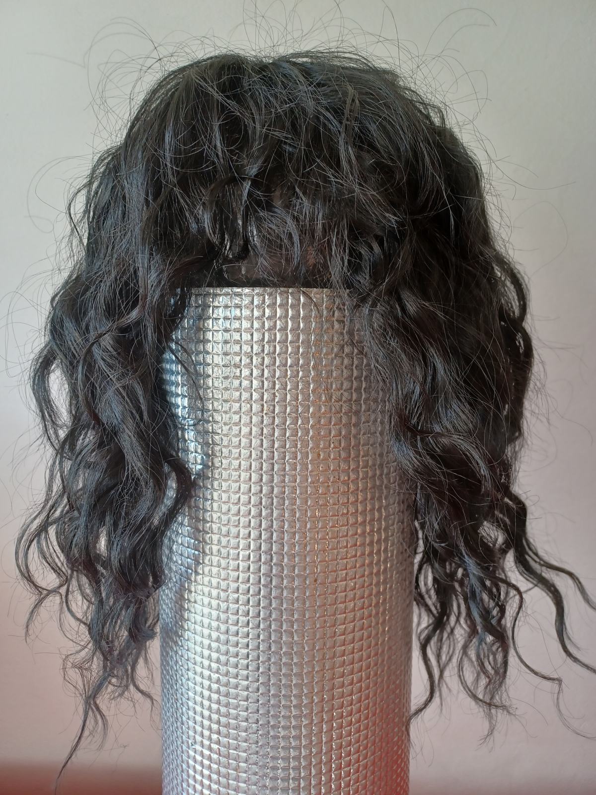 Perika crna sa kodri