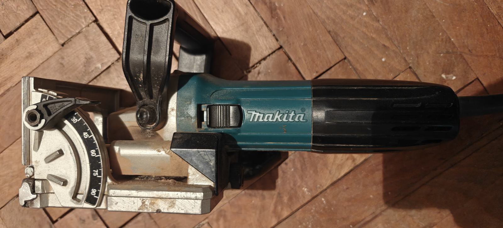 MAKITA KEKSERICA PJ7000