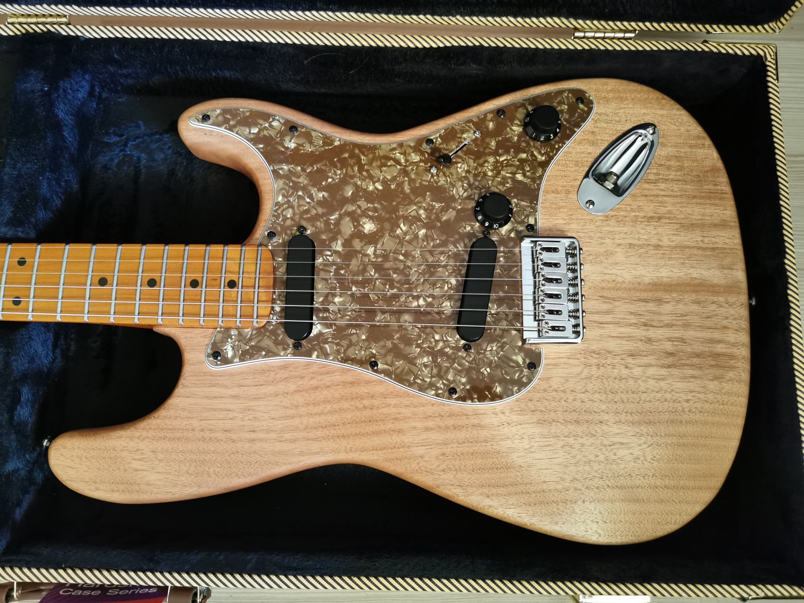 CUSTOM HT STRAT