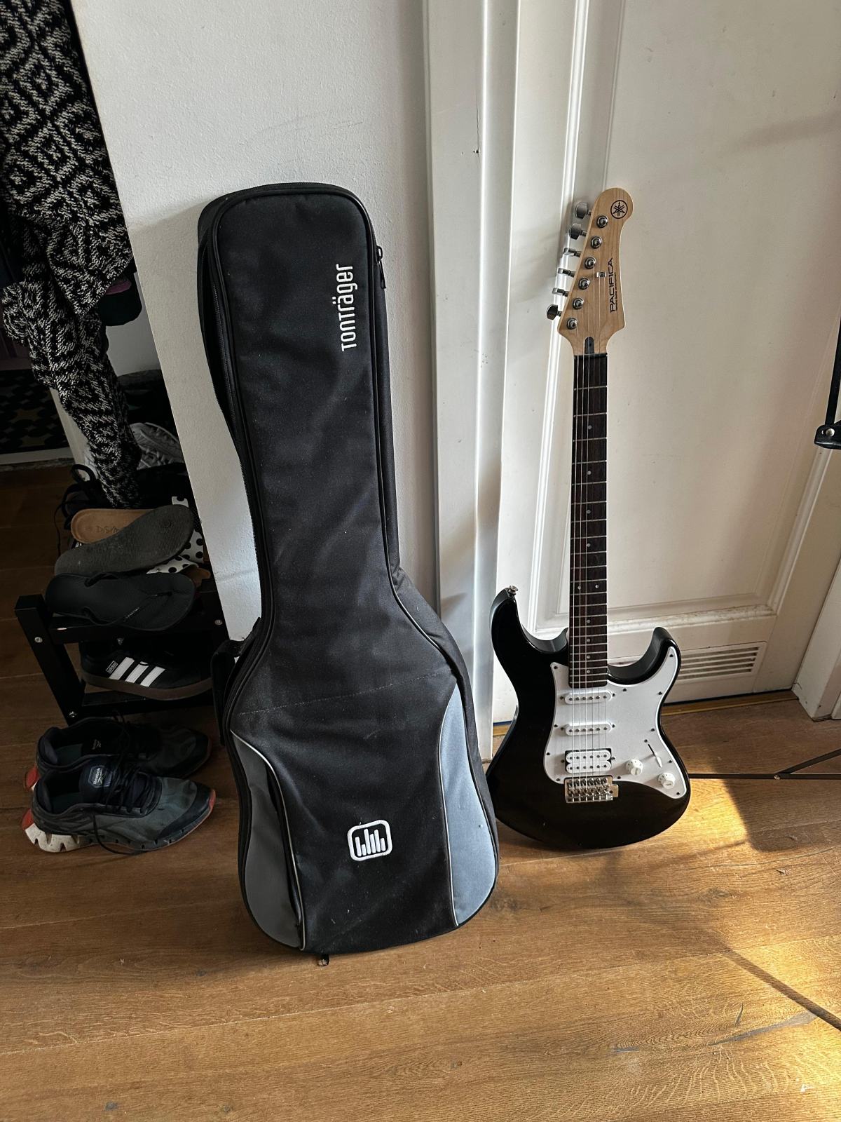 Električna gitara Yamaha pacifica 112 BL Set