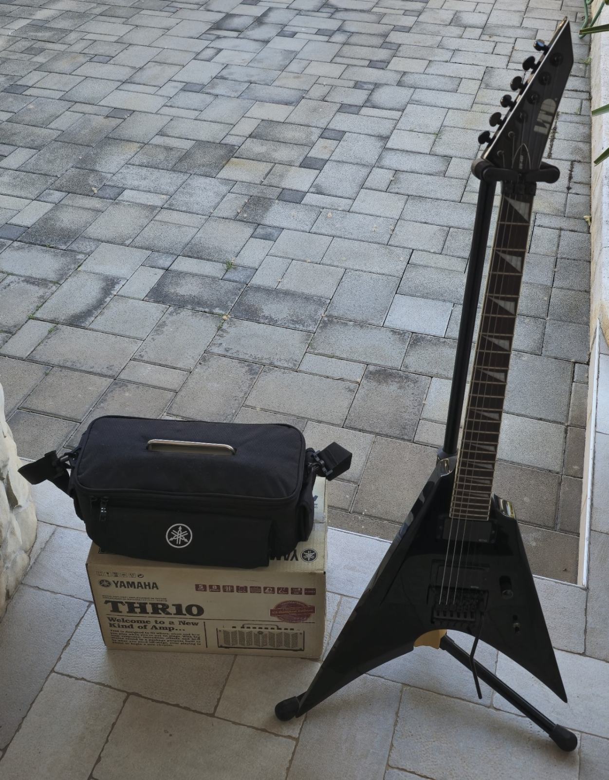 ESP LTD Arrow-401 BLK