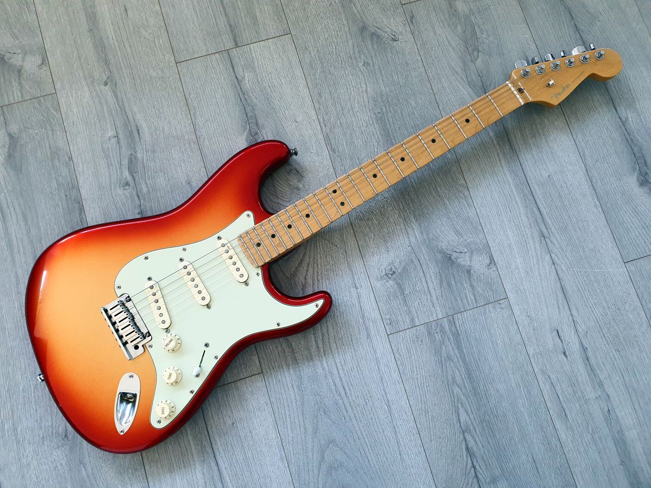 Fender American Deluxe Stratocaster Sunset Metallic