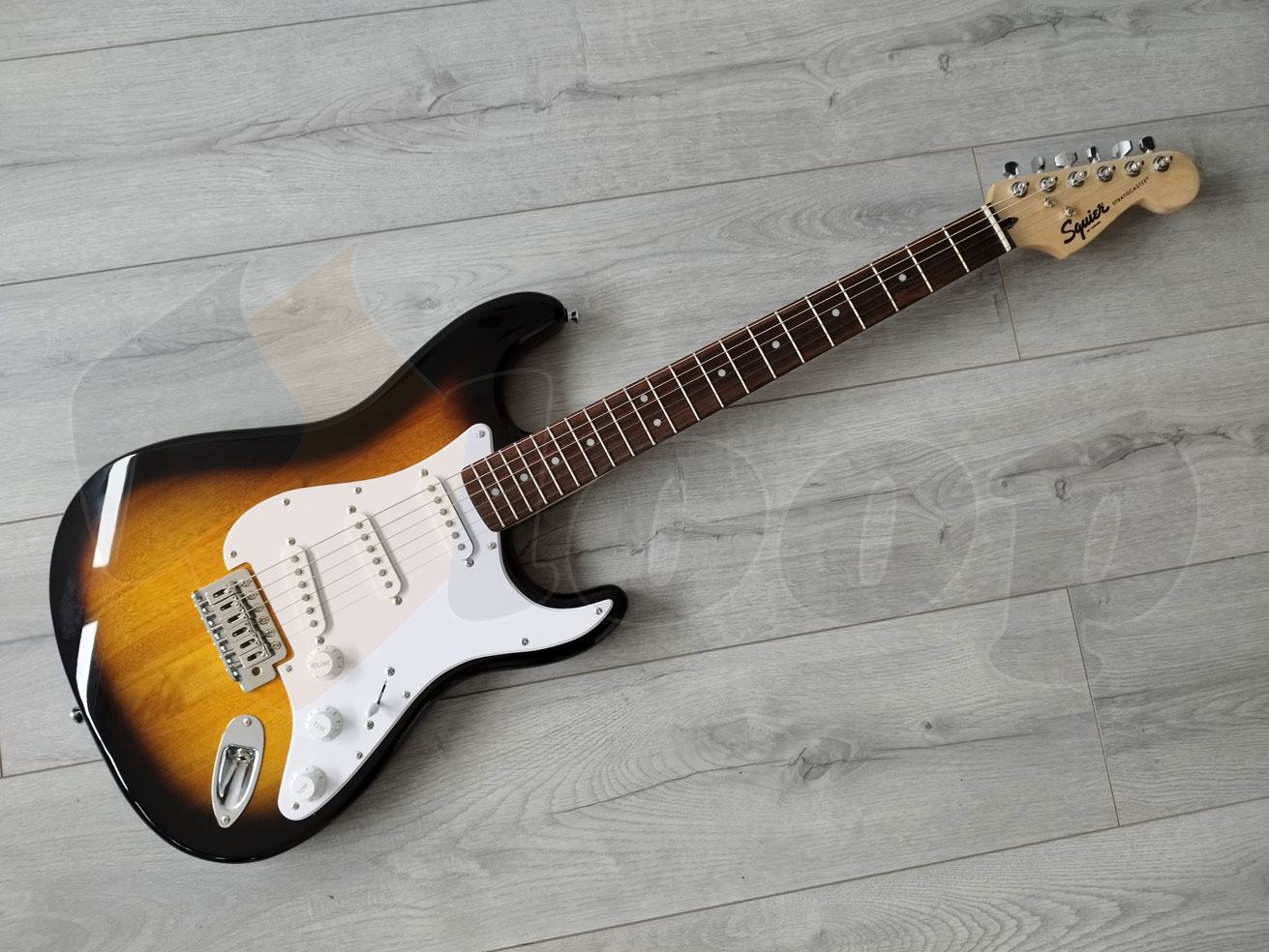 Fender Squier Bullet Strat BSB (36 rata, bespl. dostava)
