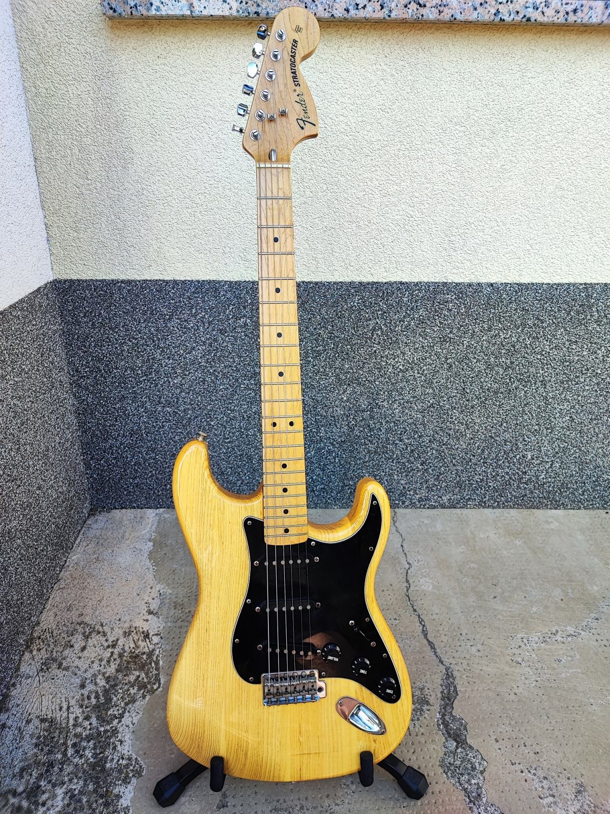Fender Stratocaster Classic Series 70s Stratocaster 2000