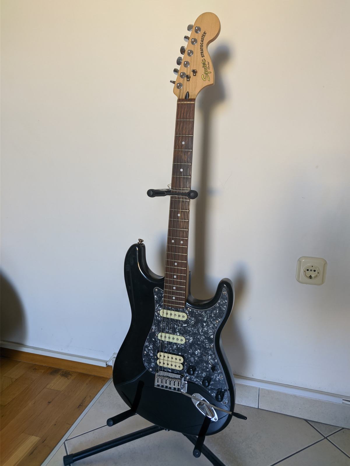 Fender Squier Stratocaster Deluxe Hot Rails modified