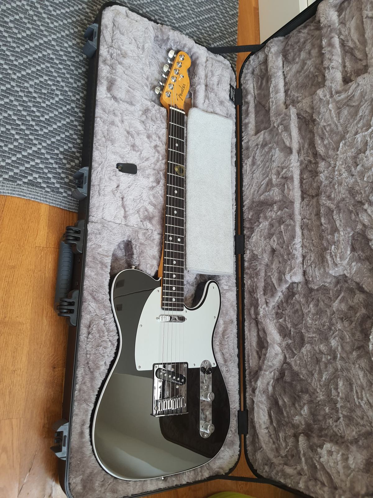 Fender Telecaster // American Ultra Tele RW Texas Tea