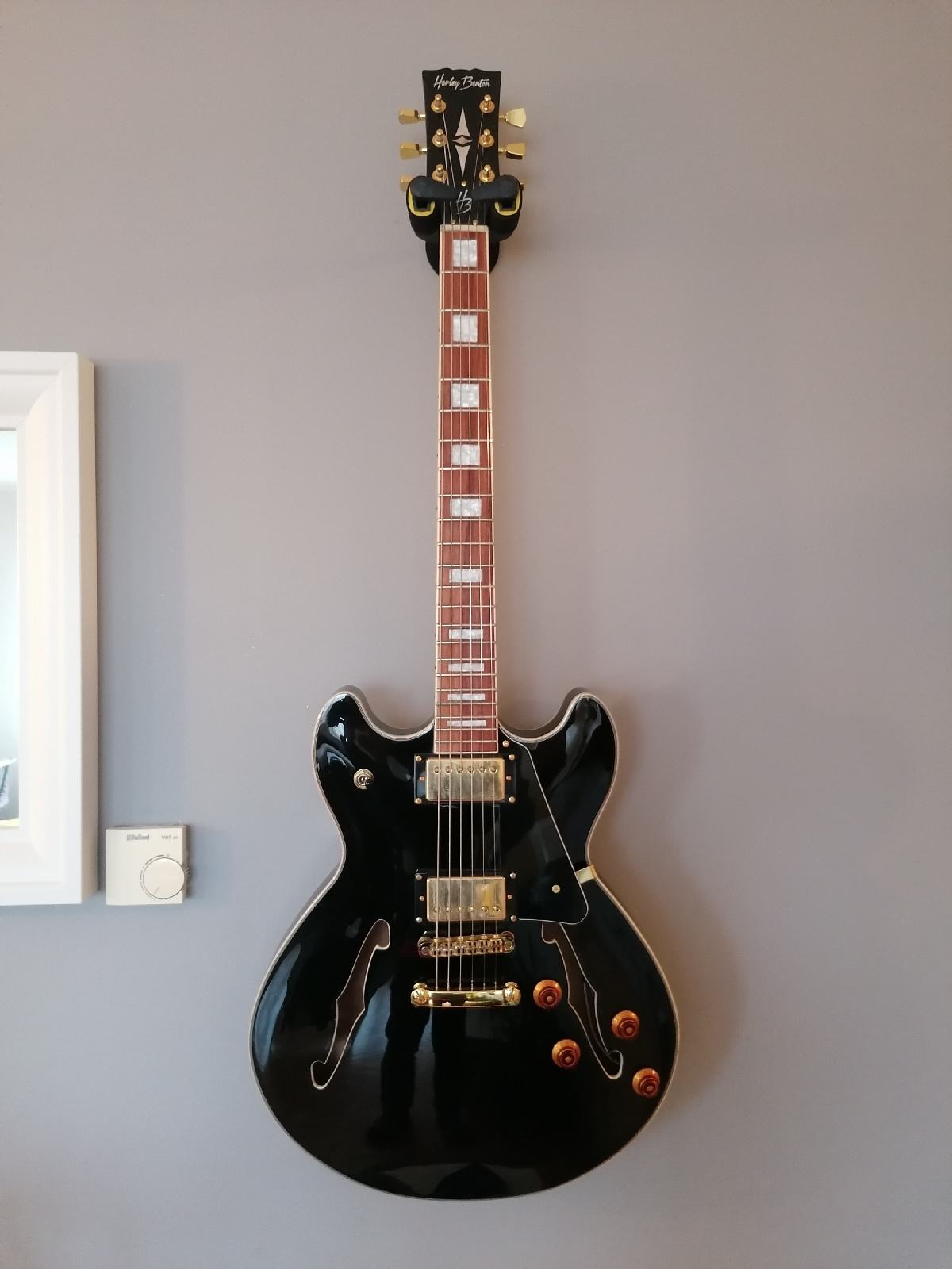 Harley Benton HB-35Plus black