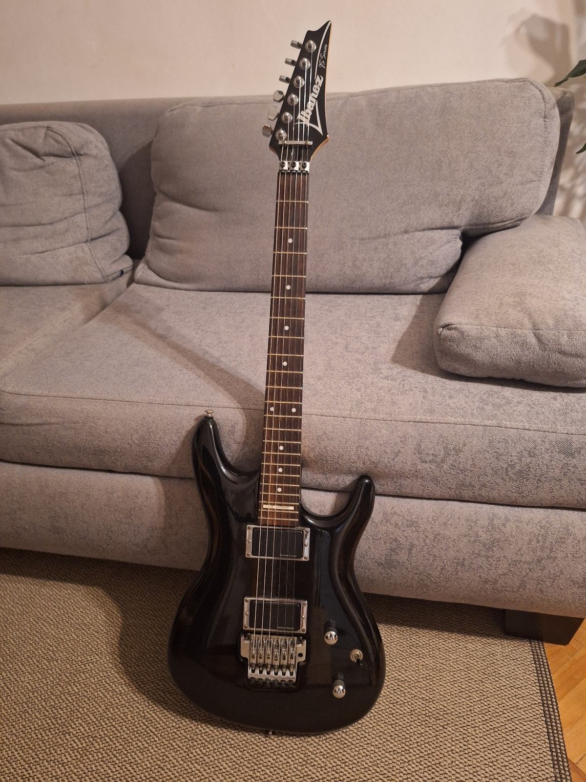 Ibanez JS100 Joe Satriani Signature Guitar(Seymour Duncan Blackouts)