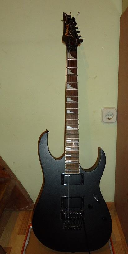 IBANEZ RGR 320-EX