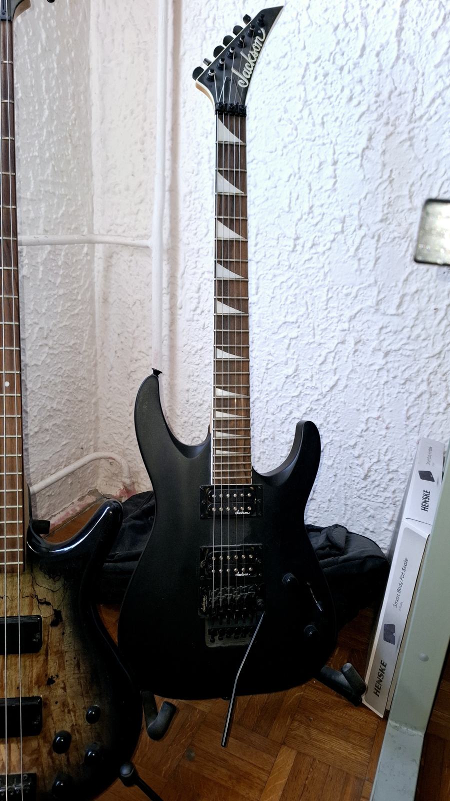 Jackson JS-32 Dinky Satin Black