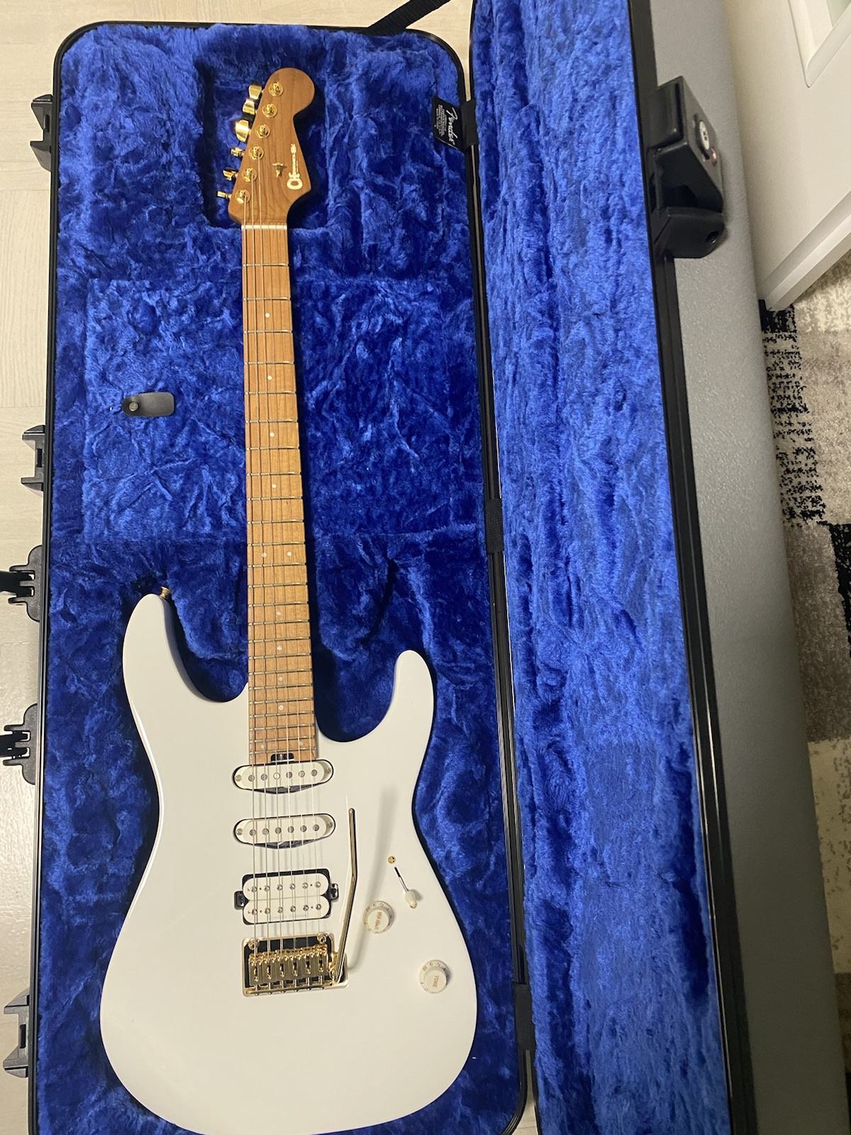 Prodajem Charvel Pro-Mod DK24 HSS 2PT CM SW