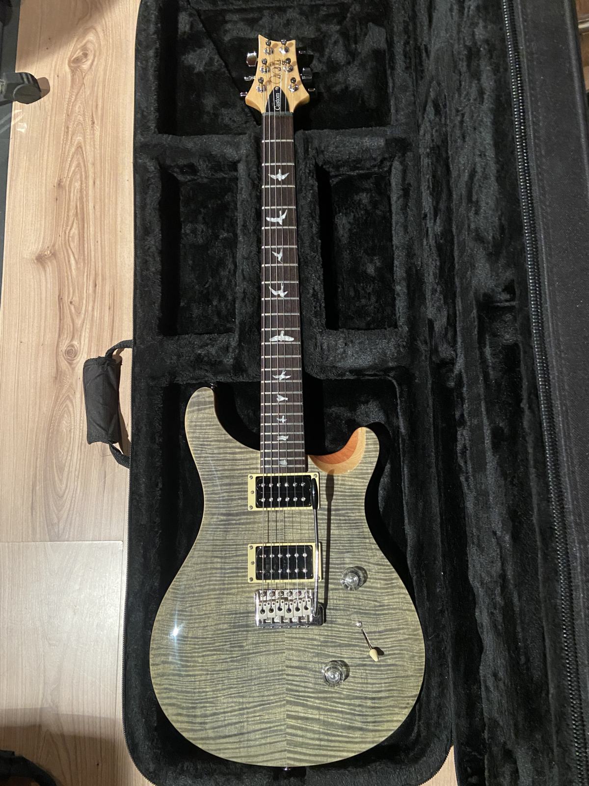 PRS SE CUSTOM 24 TRAMPAS GREEN/LOCKING TUNERS