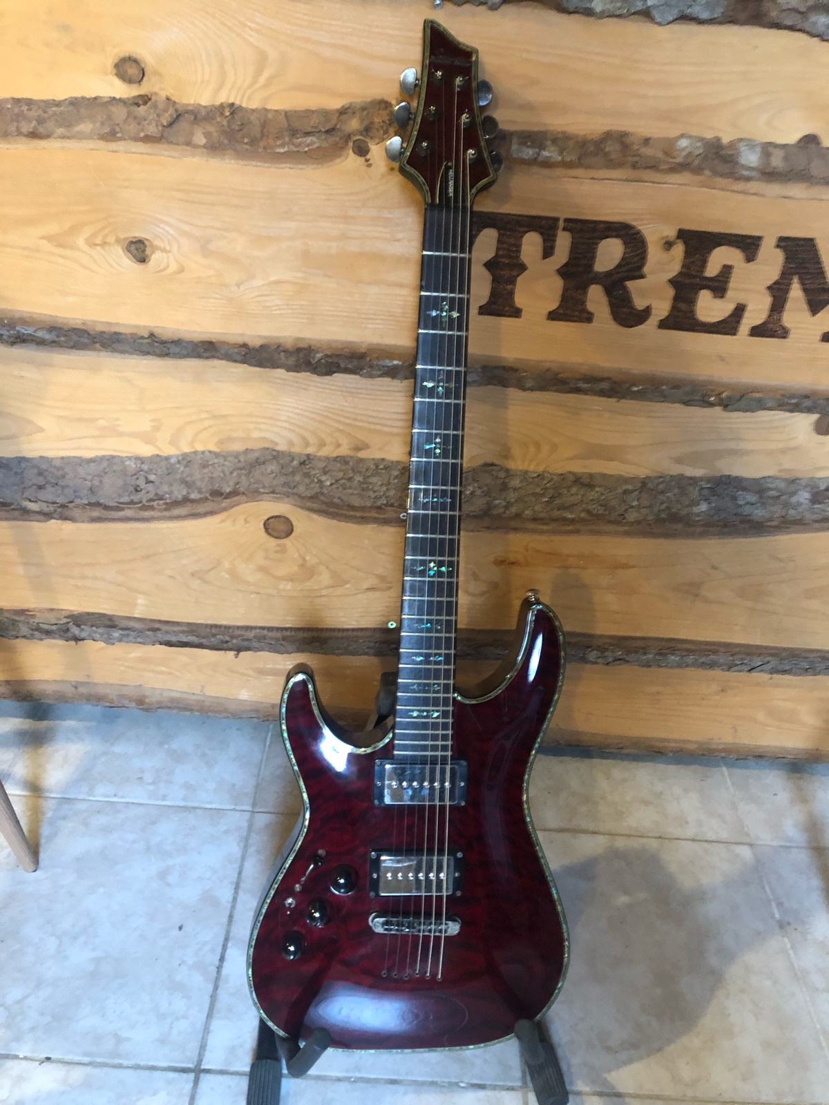 Schecter Hellraiser left-handed