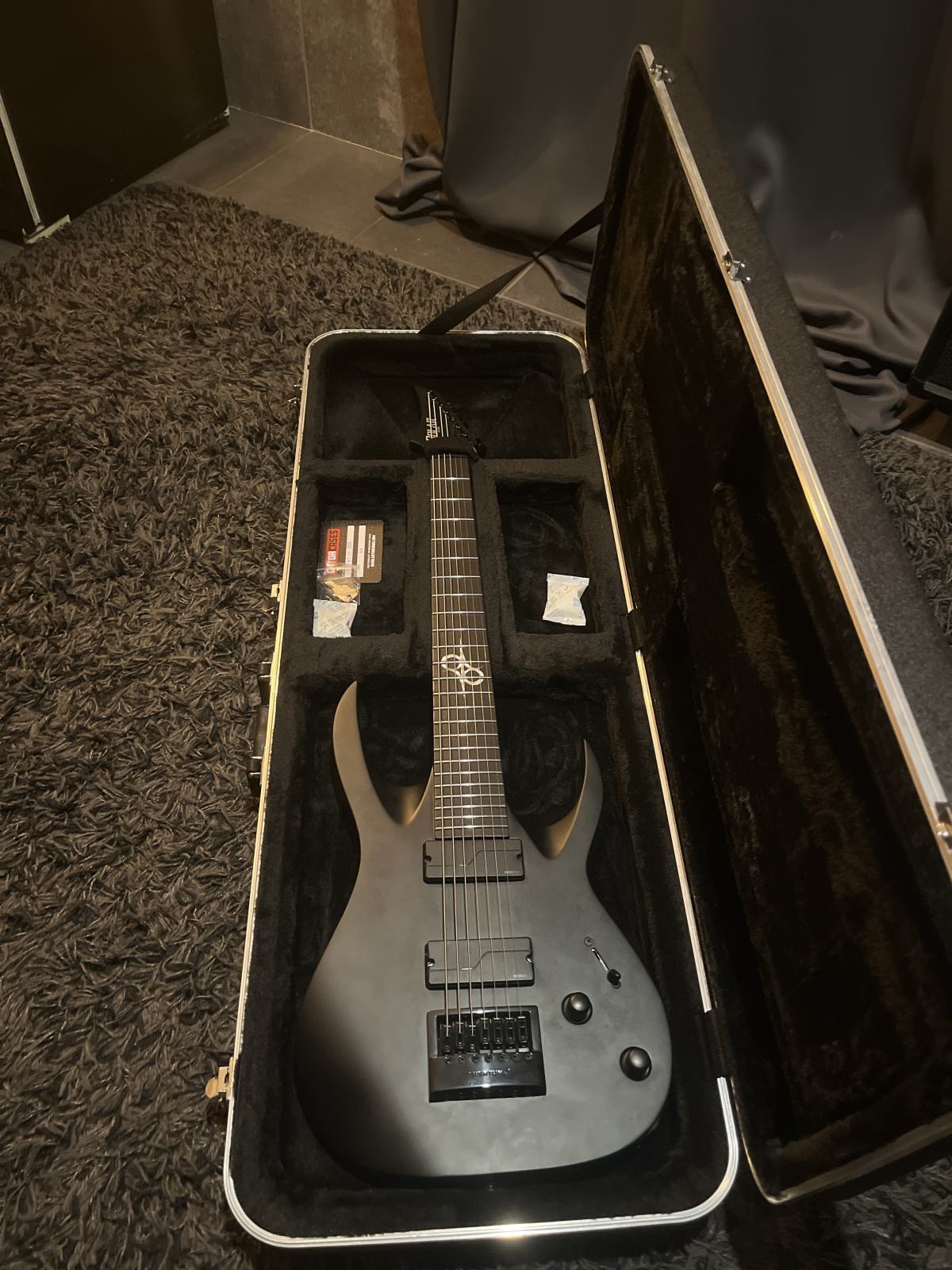 Solar A1.7AC - Carbon Black Matte + Hardcase