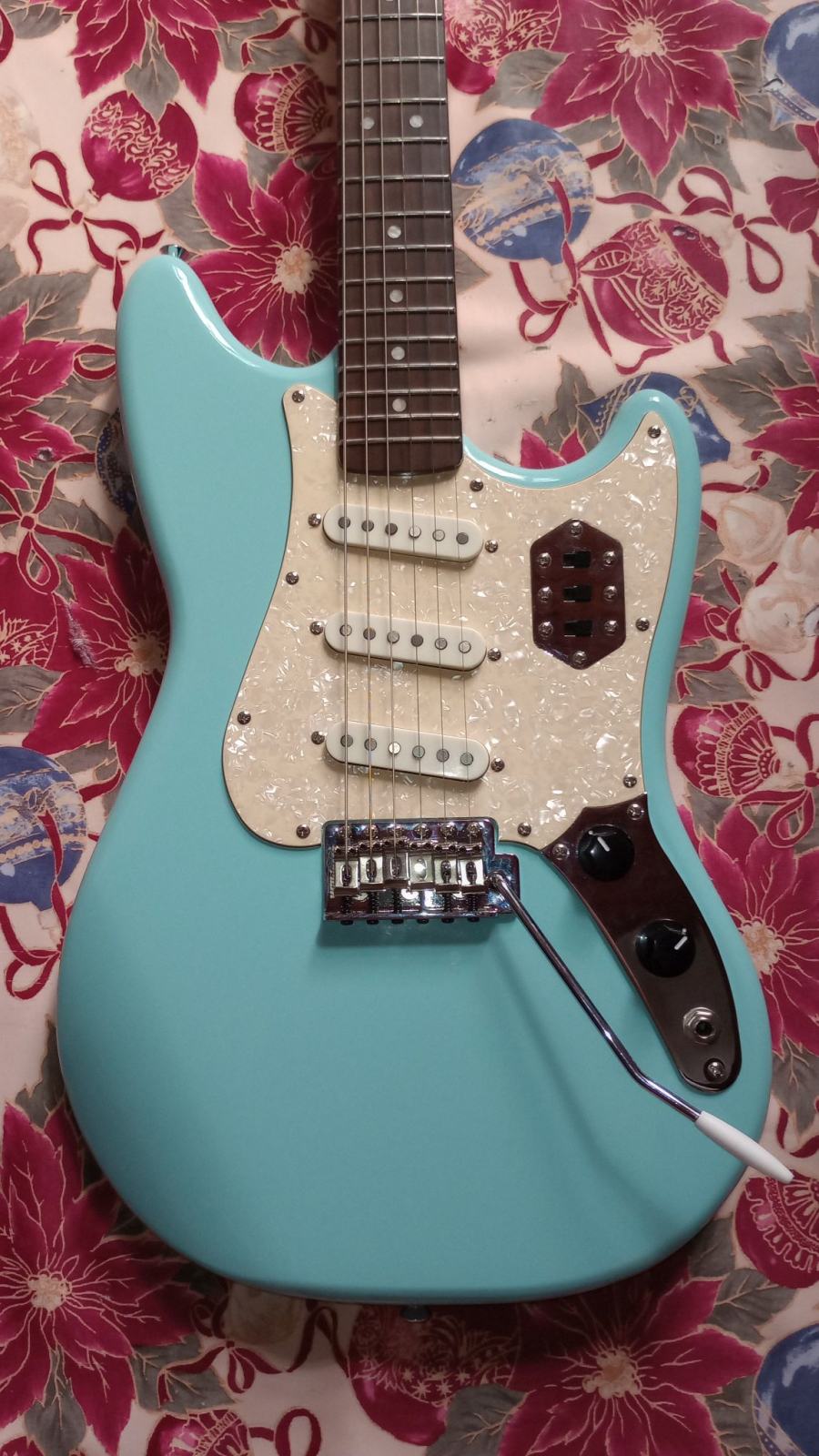 Squier Paranormal Cyclone