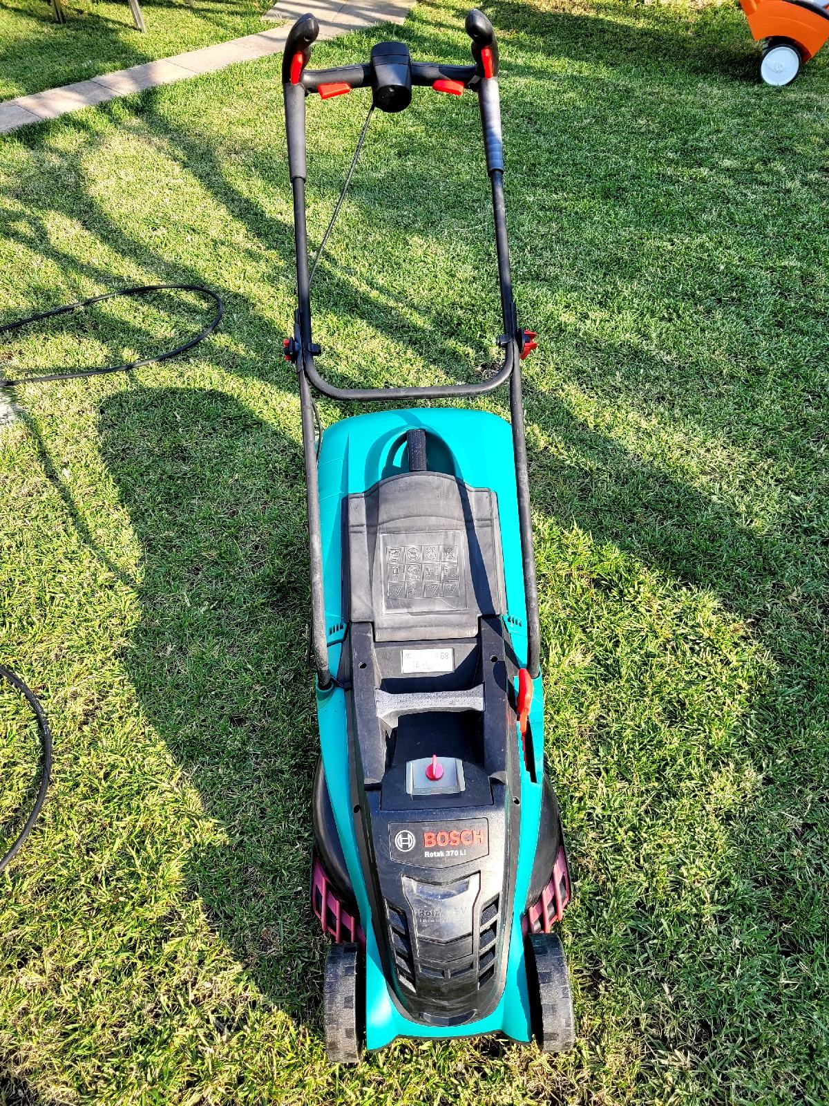 Bosch rotak 370 li kosilica