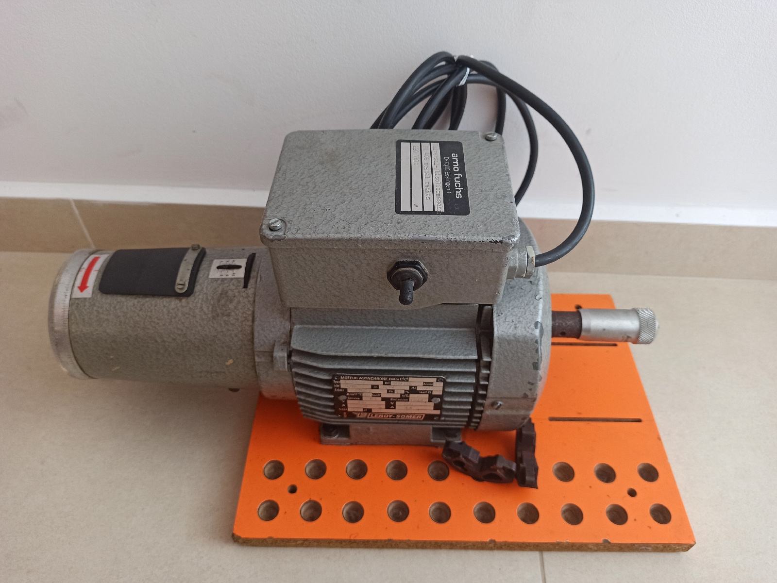 ARNO FUCHS uređaj za skidanje izolacije