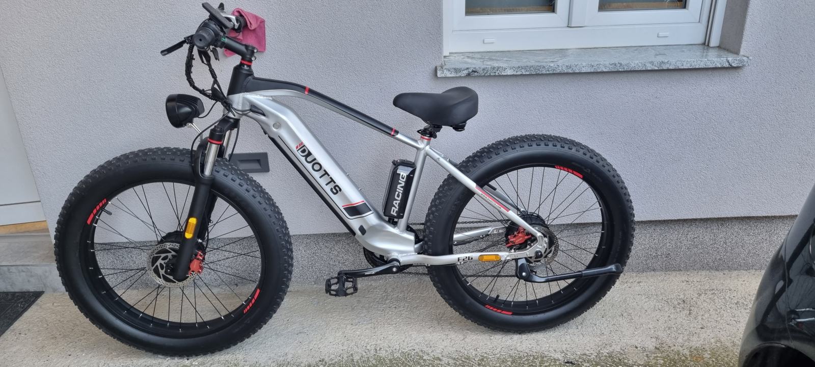 El.bicikl F 26 DUOTTS,56.km/h,2 x750.w motori,1050.eura