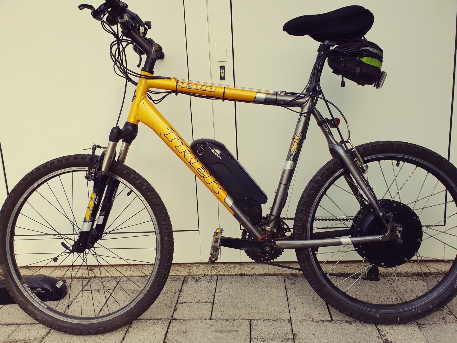Elektro bicikl TREK 4300 500W s dvije baterije