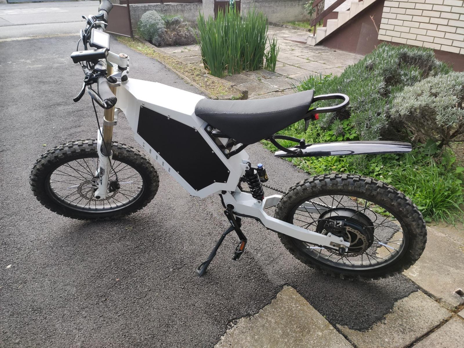 Snažan električni bicikl/motor Stealth Bomber 5000w