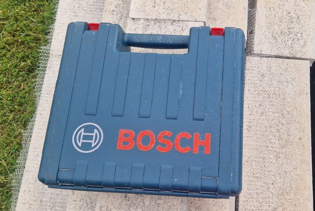 Bosch Professional udarna bušilica GBH 240