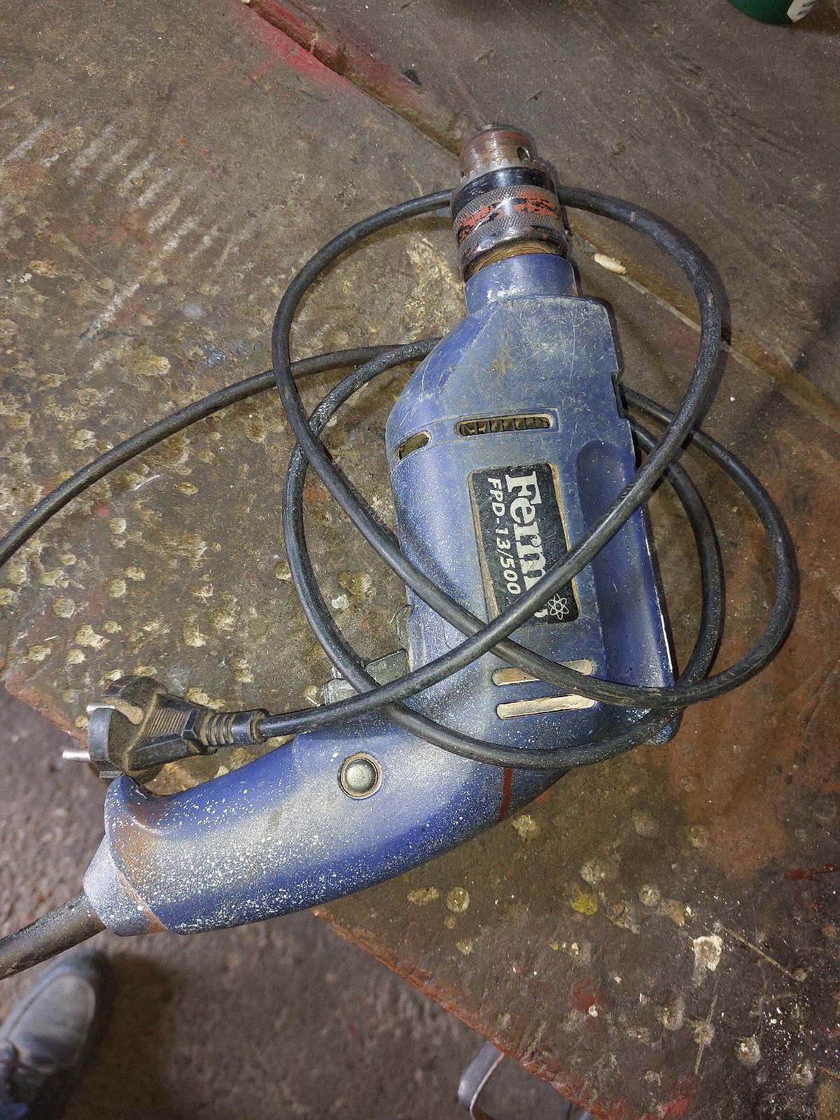 El. Bušilicu prodajem