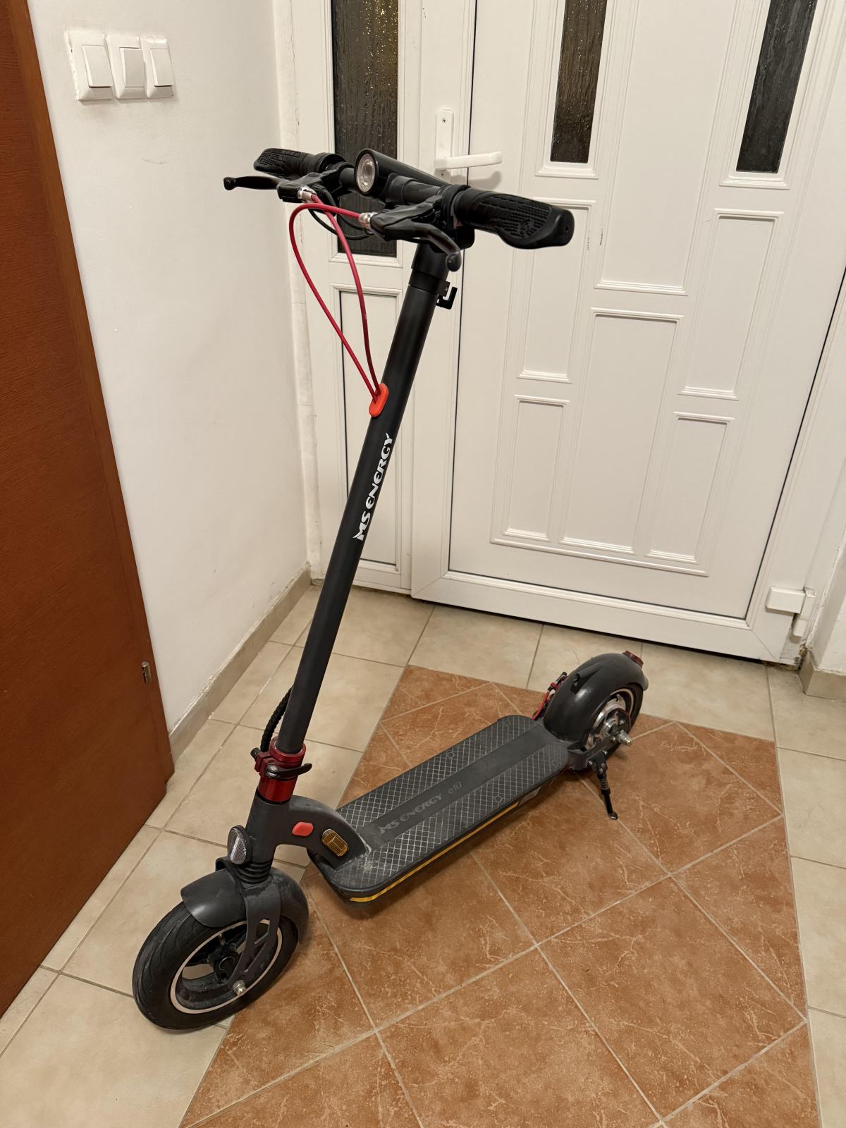 MS Energy E10 električni romobil