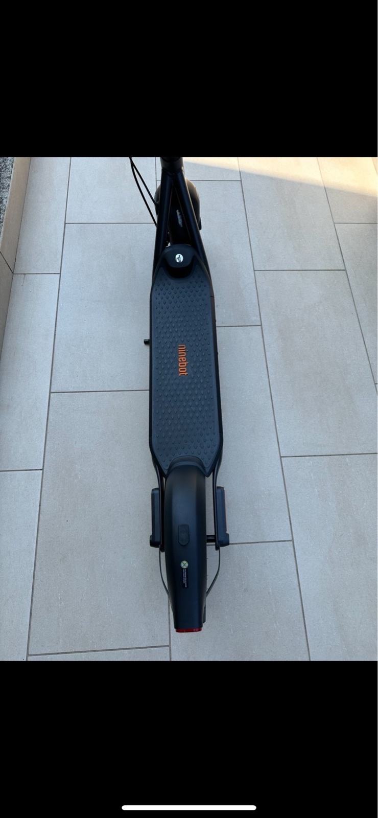 Prodajem električni romobil Segway Ninebot KickScooter F2E