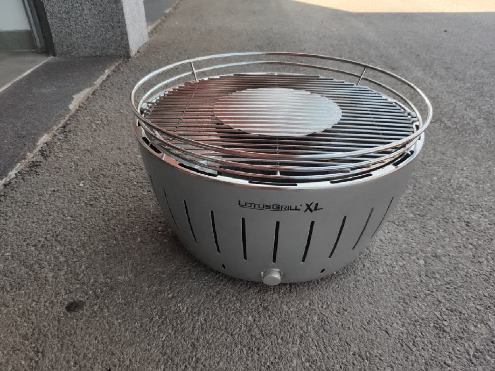 Lotus Grill XL