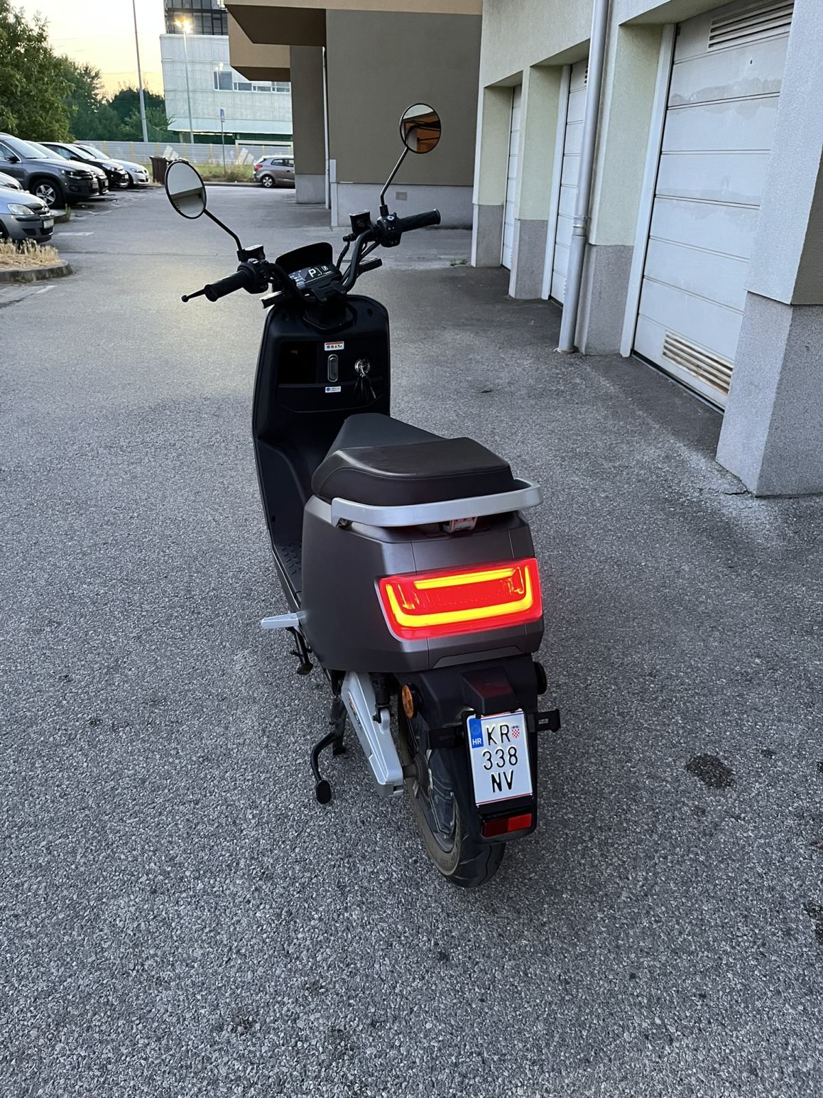 Električni moped LVNENG LX08 – Bosch 2030W, 2x baterija, reg do 6/2026 ...