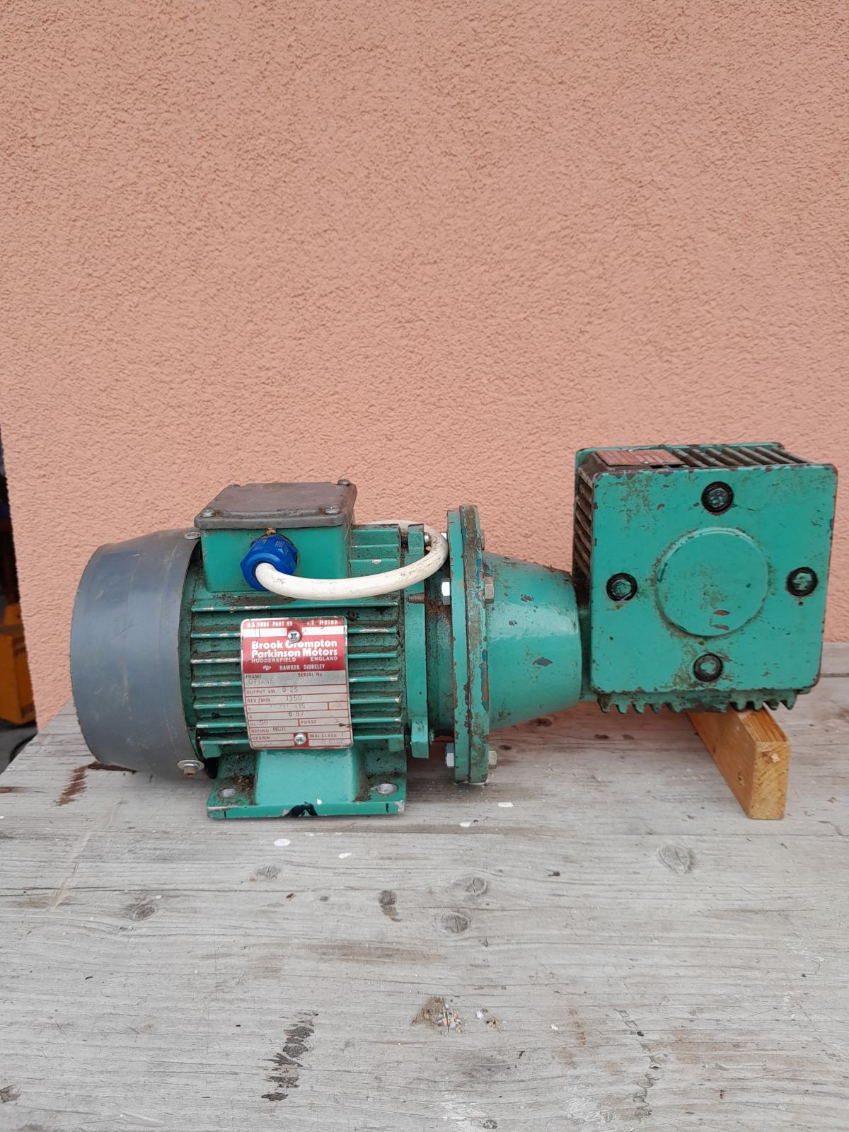 elektromotor i reduktor