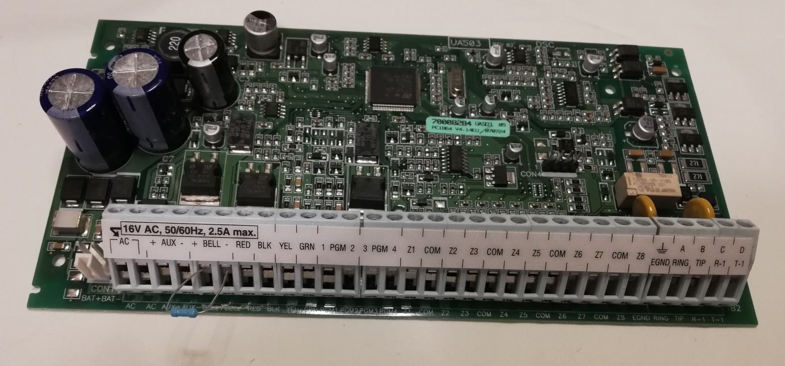 DSC : PC 1864 alarmna centrala