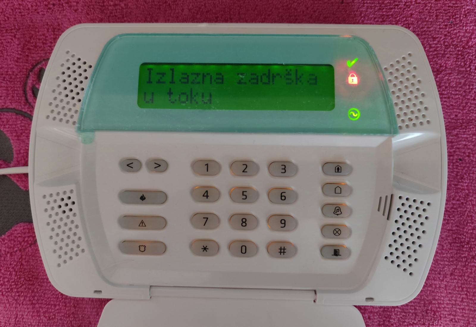 DSC : SCW-9045 , bežična alarmna centrala