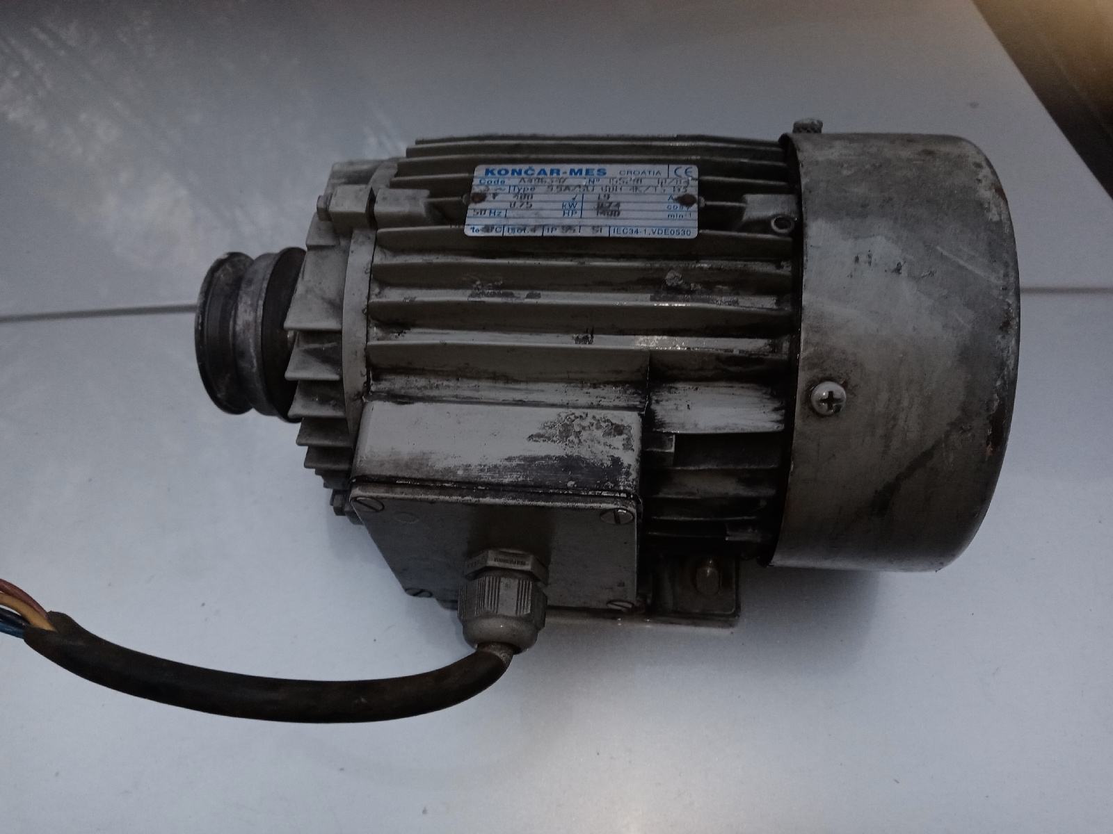 elektromotor, trofazni, 0,75 kw, 1400 obr, u m. 40 E