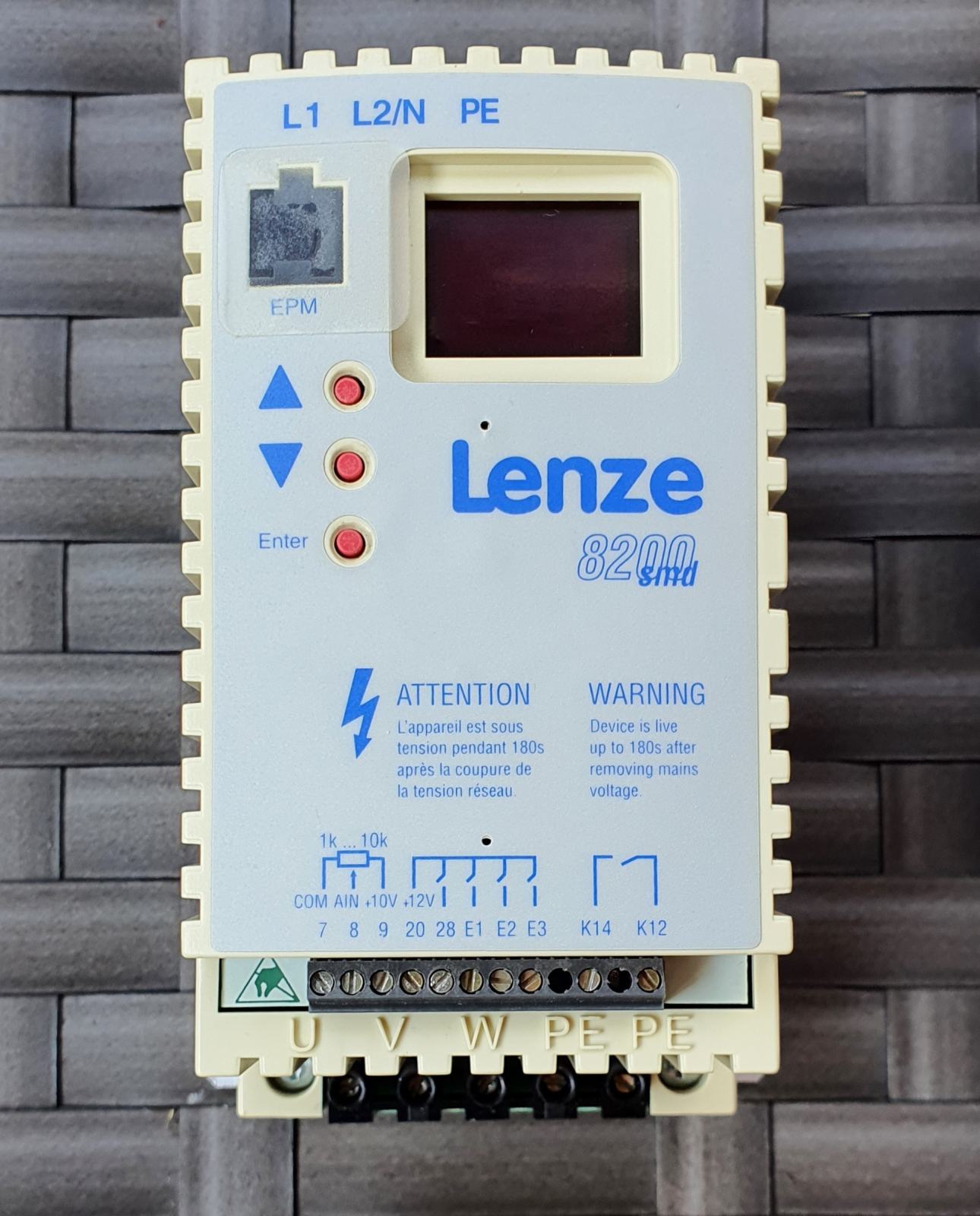 Lenze inverter 8200 SMD 0,37kW