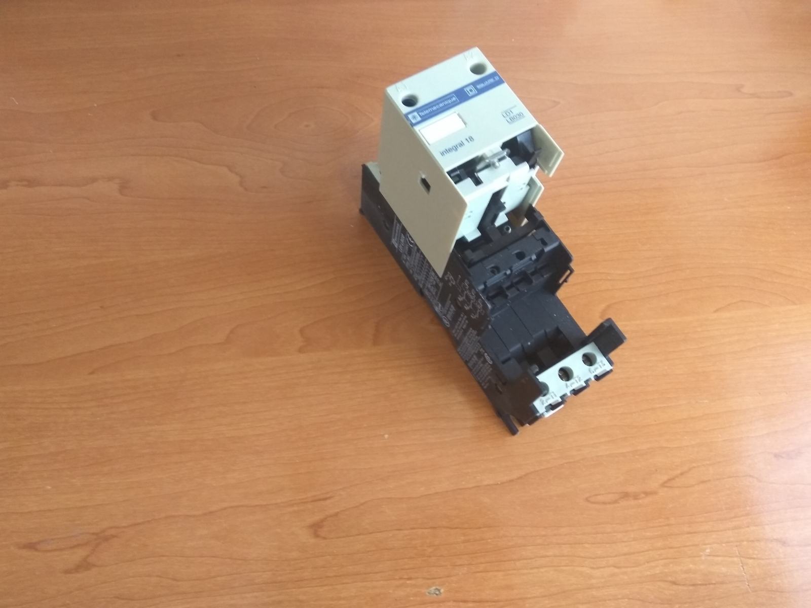 MOTOR STARTER INTEGRAL 18 I ZAŠTITNI MODULI, ˝TELEMECANIQUE˝