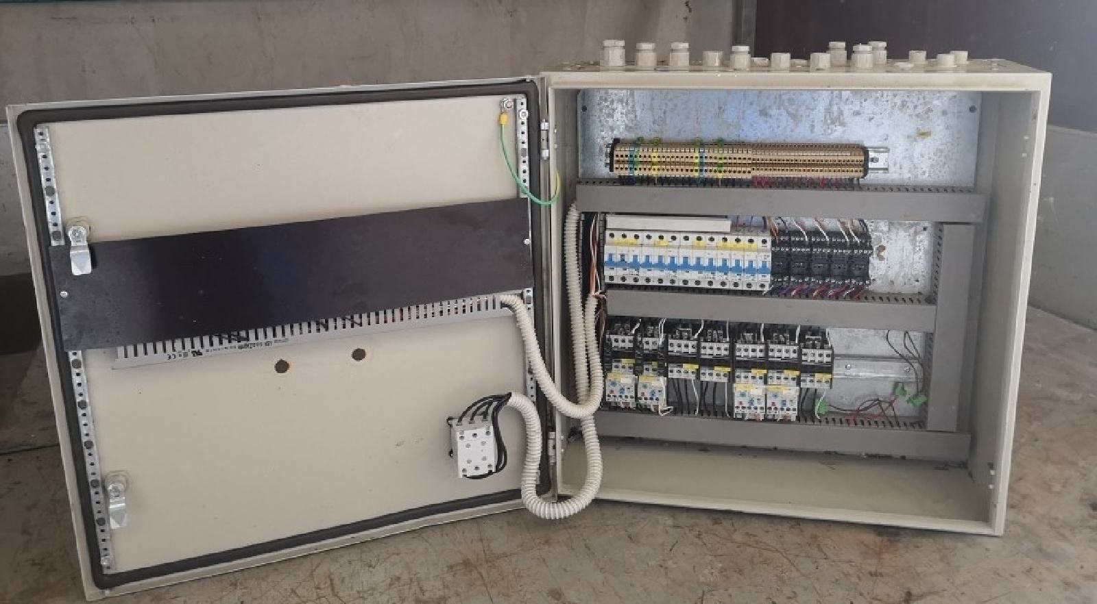 Razvodni strujni ormar.