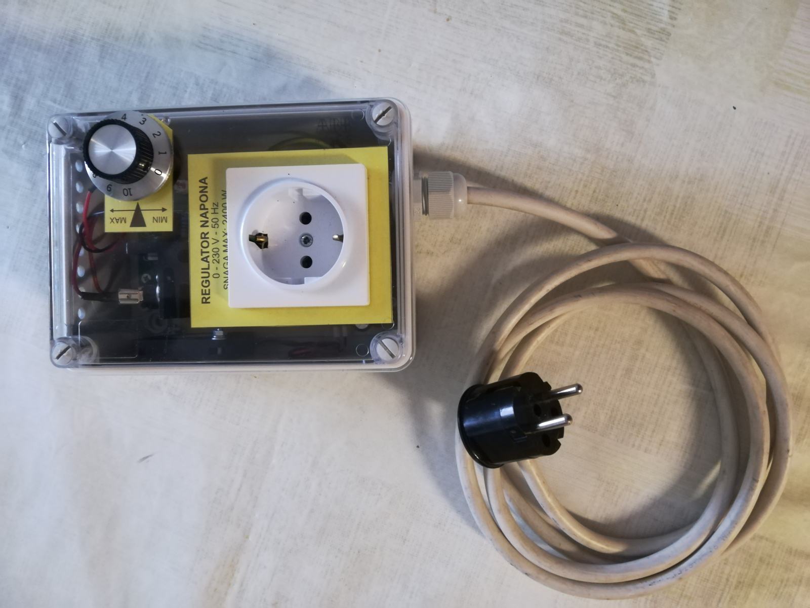 Regulator napona 220 (230) V 50 Hz