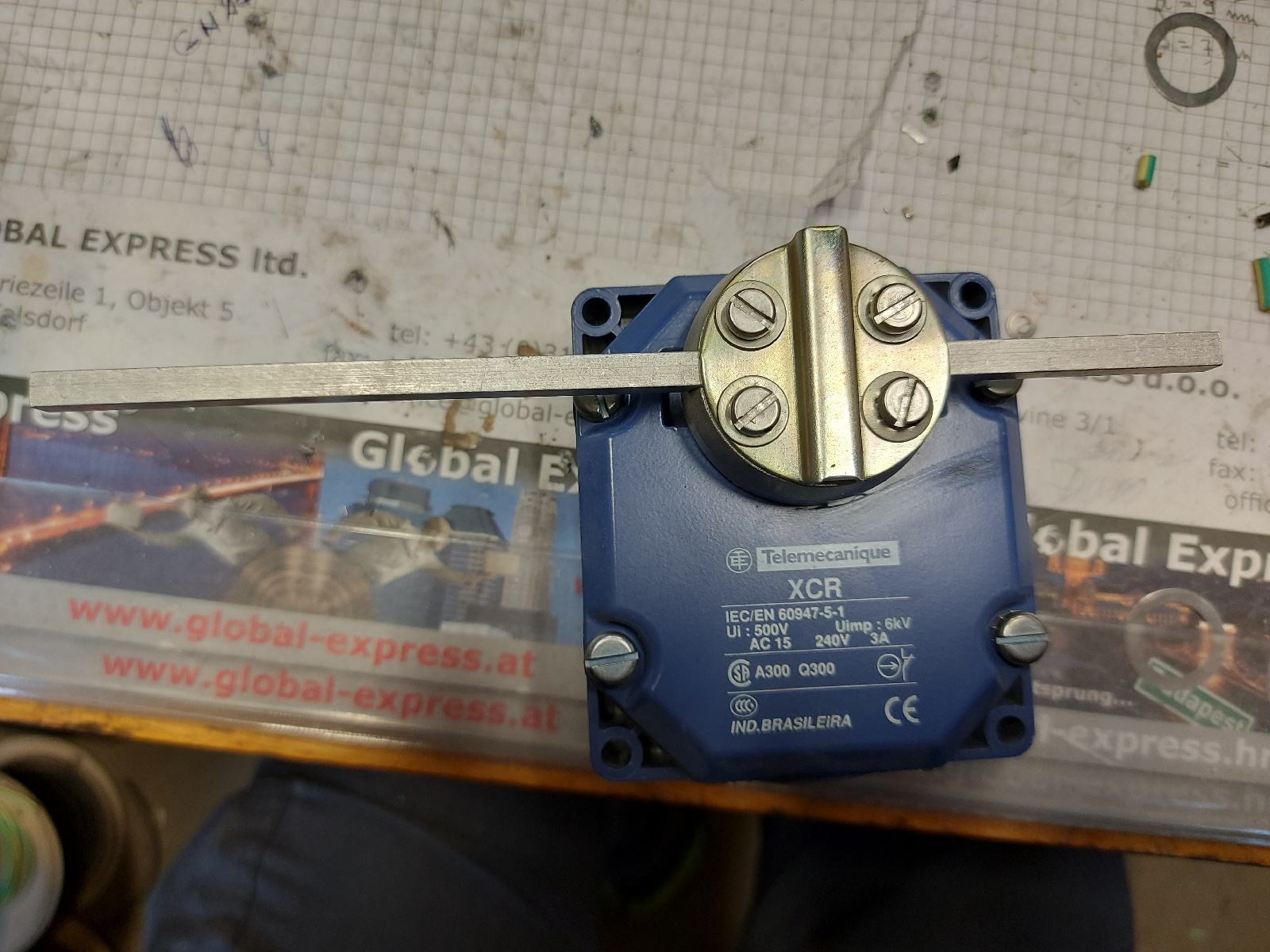 Schneider limit switch XCR