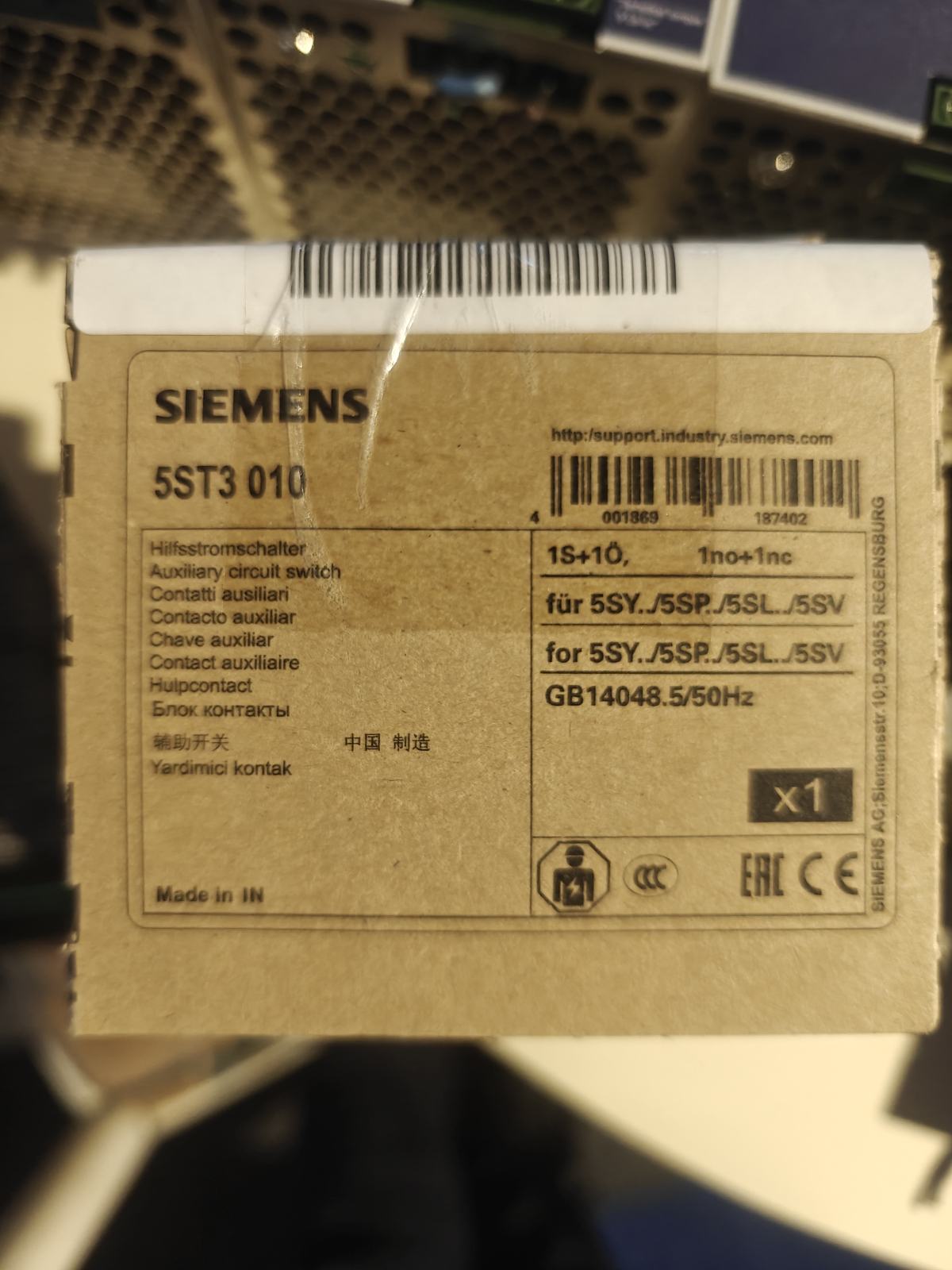 Siemens 5ST3 010, Pomocni Kontakti