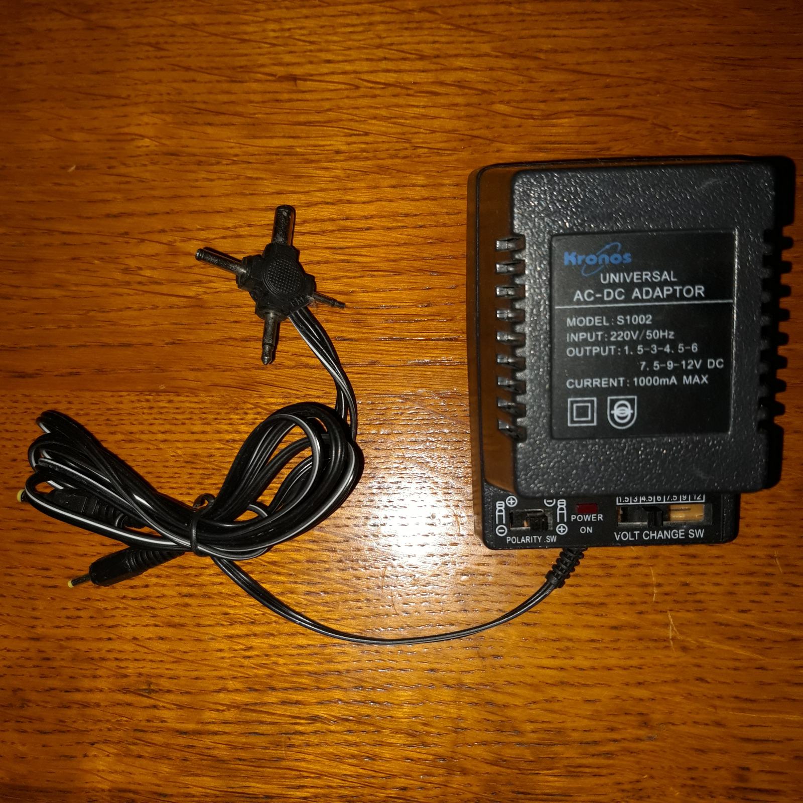 Univerzalni ac/dc adapter Kronos